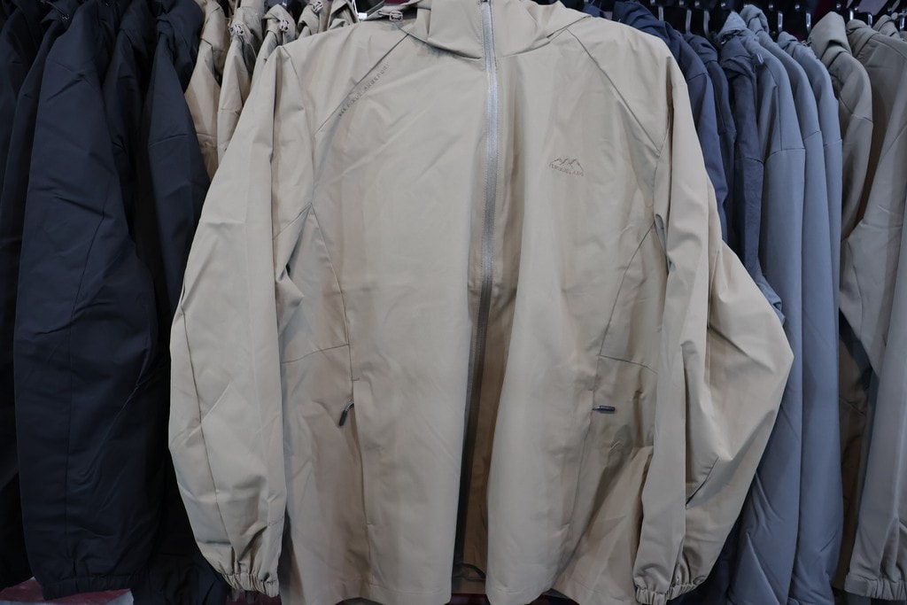 杰大服飾北部首次廠拍桃園朋友們快點來開逛！！｜Amy-魯蛋妹和大腸弟的媽 | 媽咪拜MamiBuy